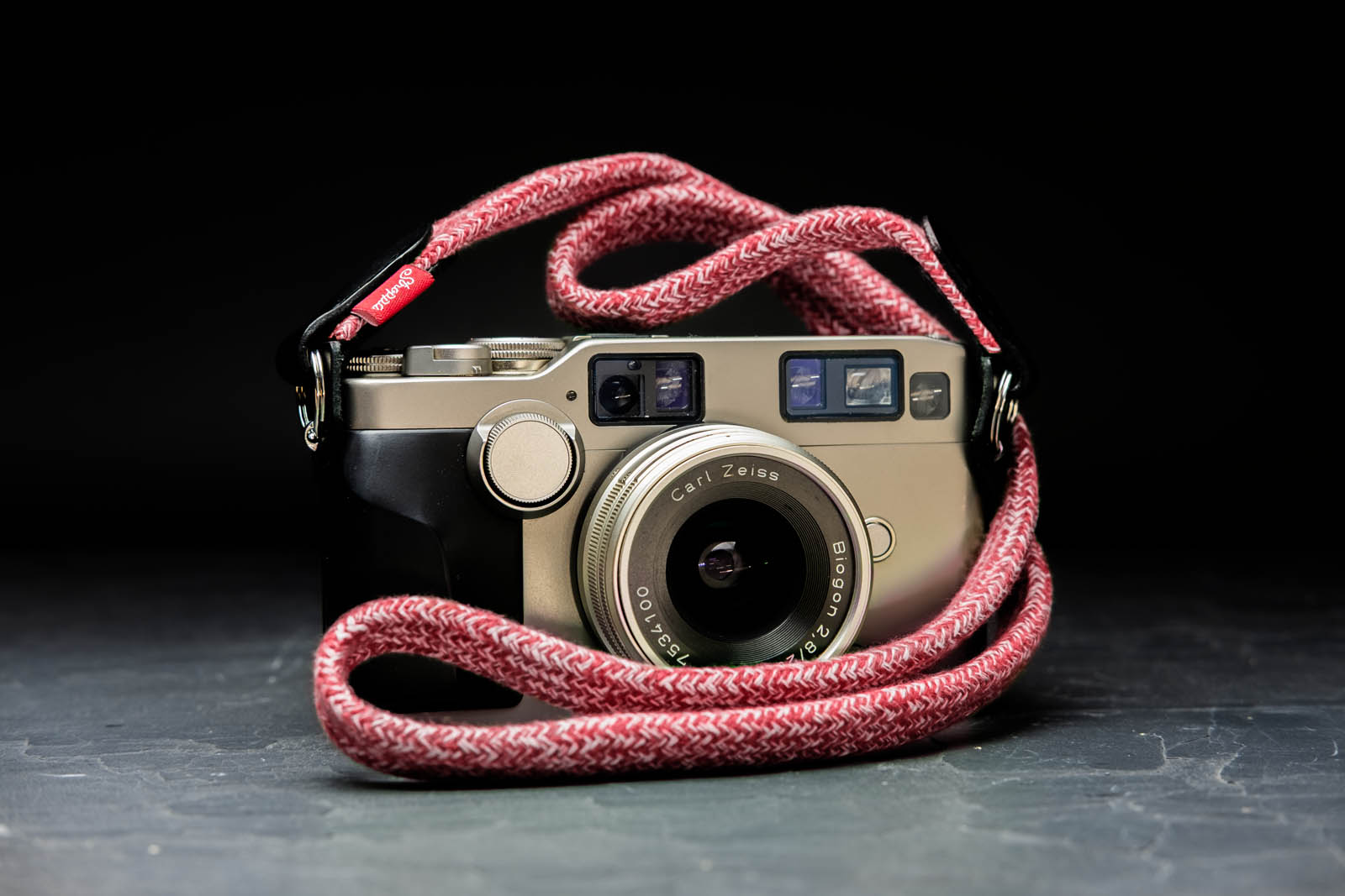 Stroppa camera straps and leather accessories